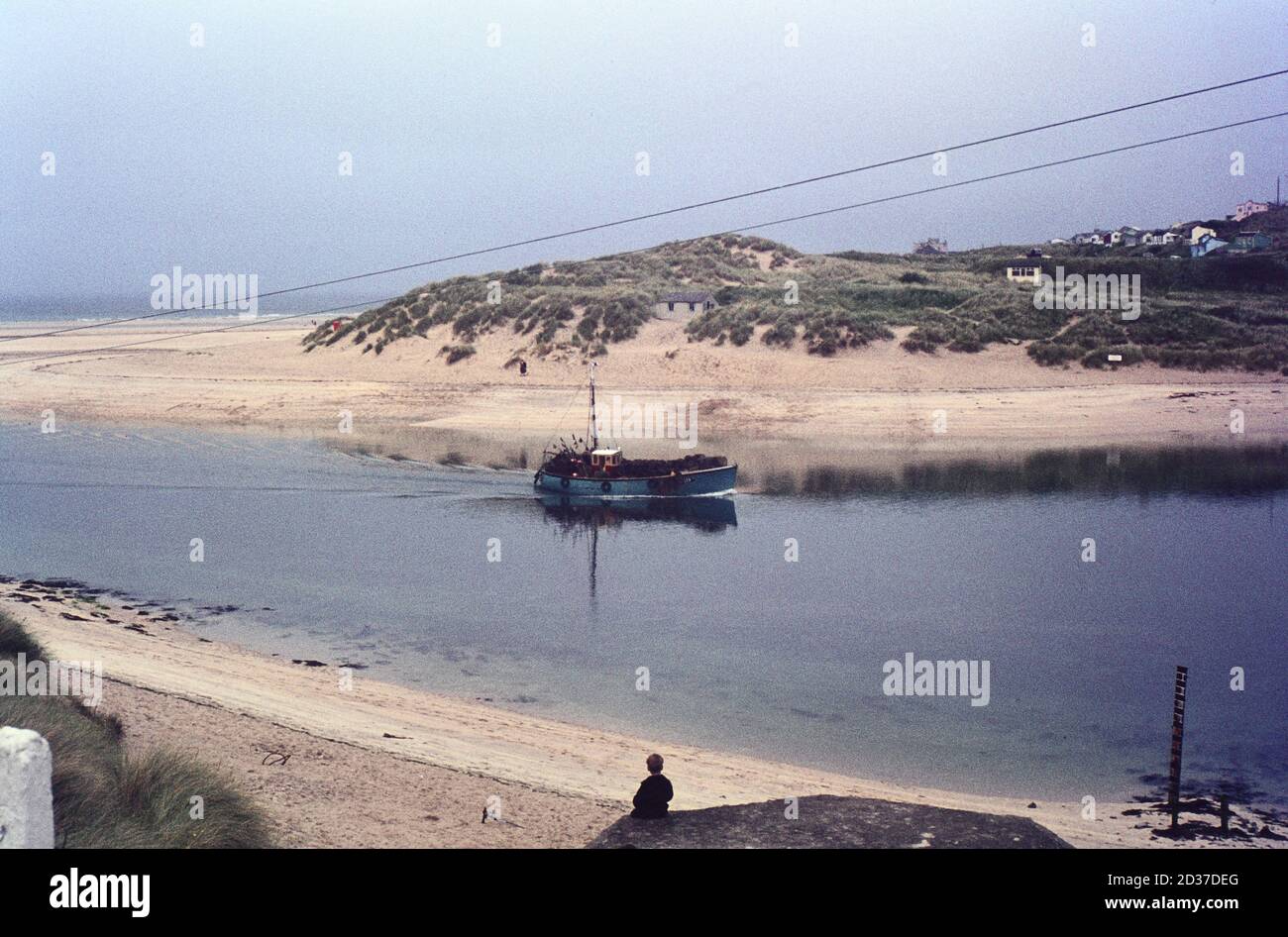 Hayle chalets hi-res stock photography and images - Alamy