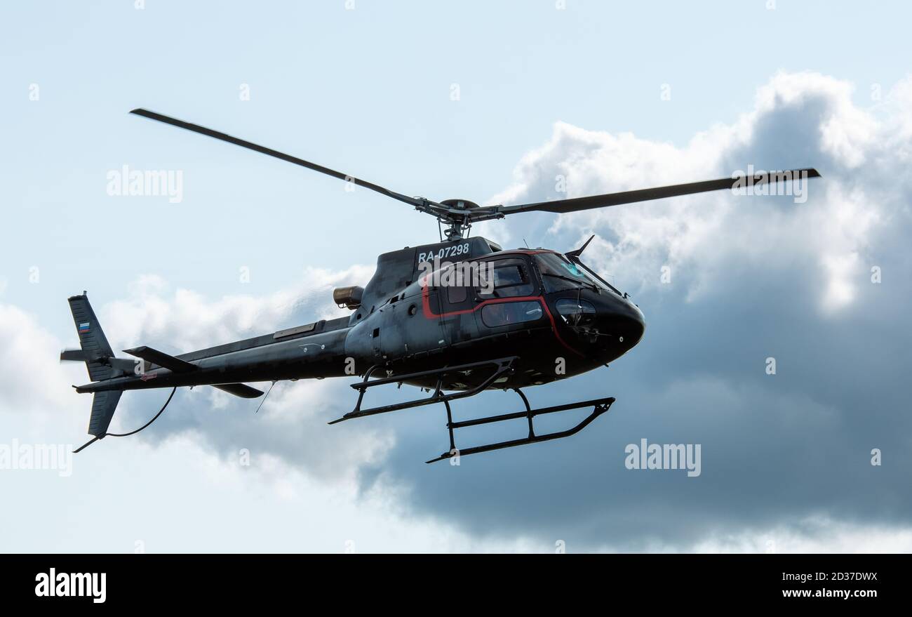 Aerospatiale as 350 helicopter hi-res stock photography and images - Alamy