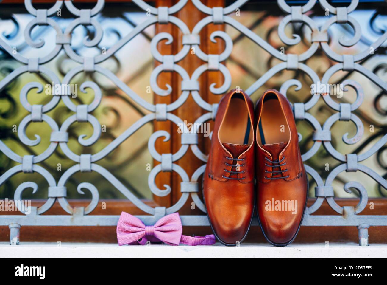 Tie untied hi-res stock photography and images - Alamy