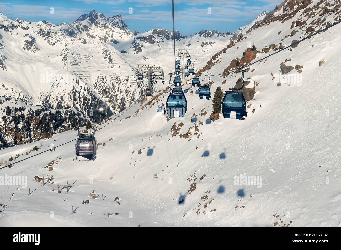 Modern Images Of Ski Mountain Cabins