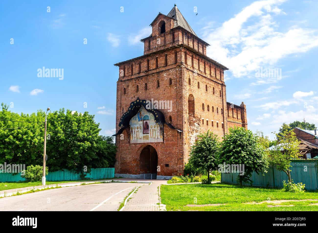Russian traditional medieval architecture. Pyatnitsky Gate ...