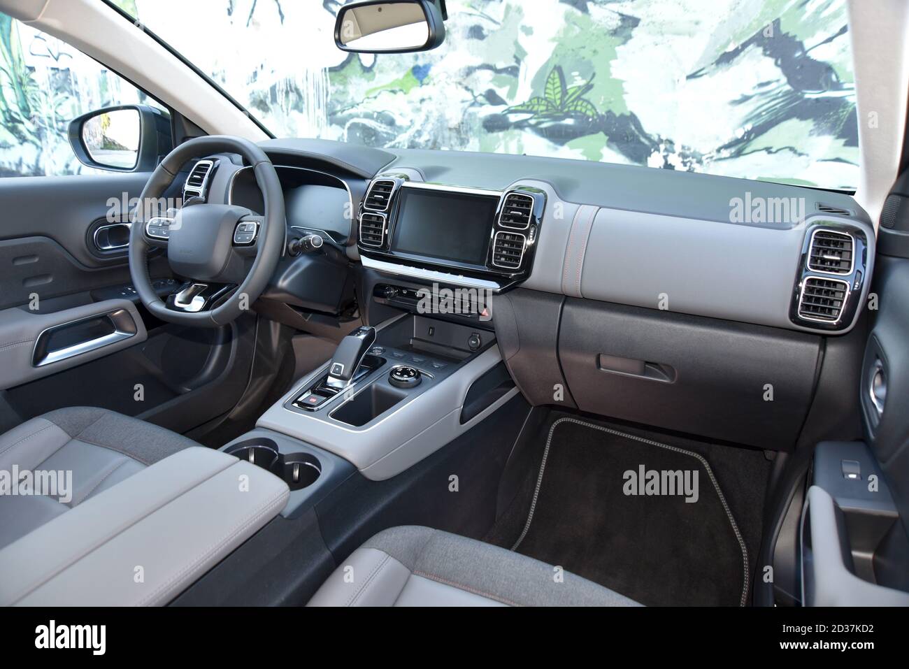 Suv interior hi-res stock photography and images - Alamy