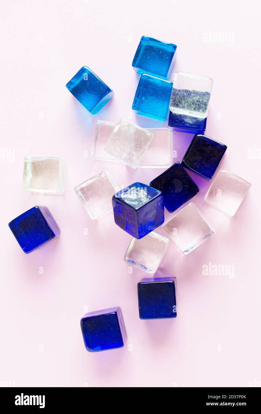 Glass cubes hi-res stock photography and images - Alamy