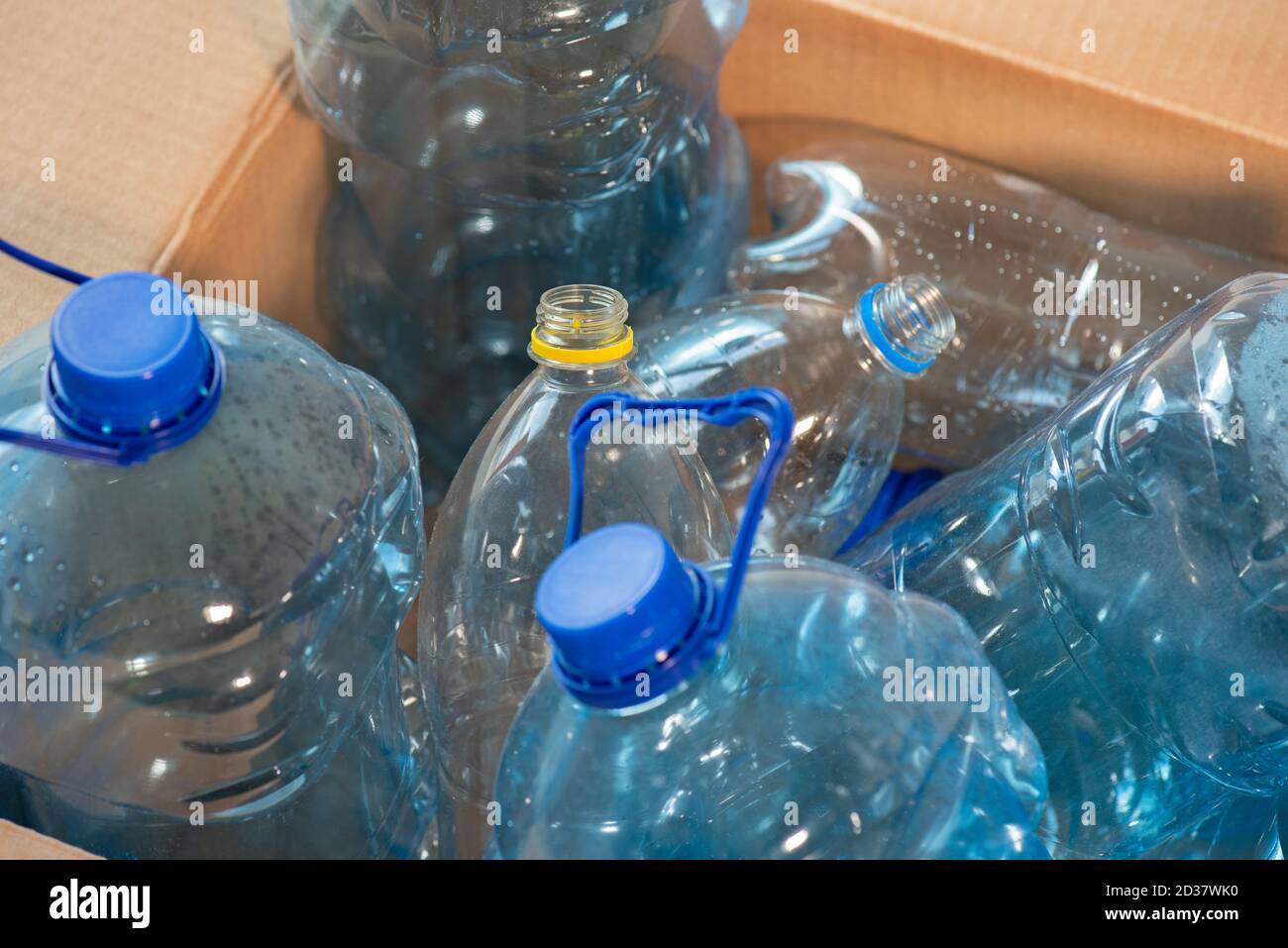 Plastic bottle recycle craft hi-res stock photography and images - Alamy