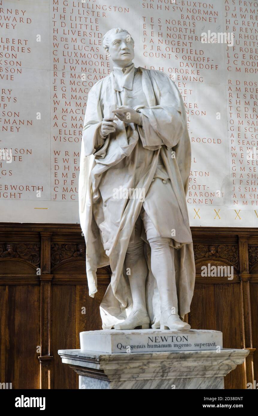 Memorial Statue Of Isaac Newton High Resolution Stock Photography and Images - Alamy