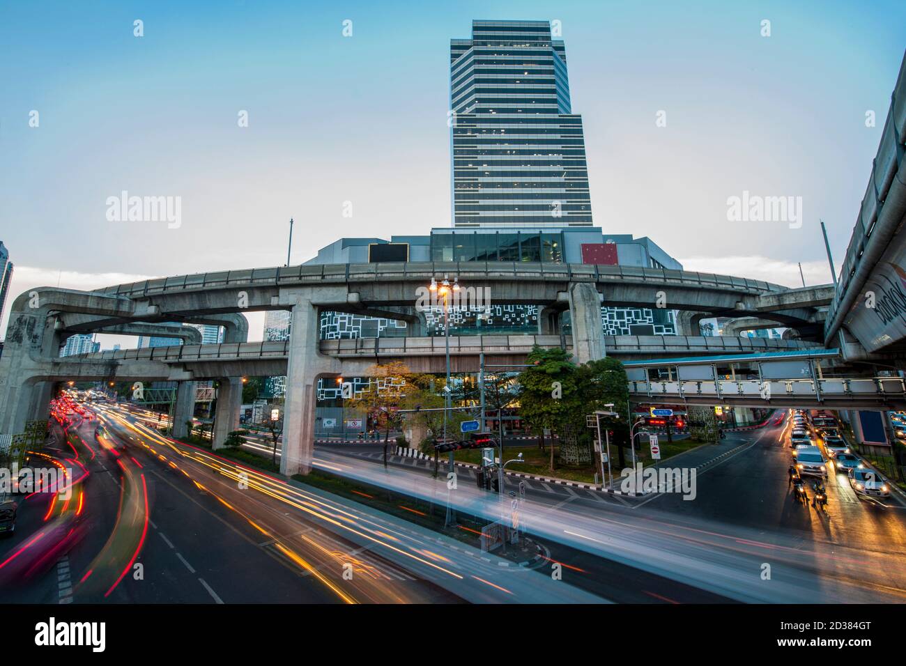 traffic at busy junction in Bangkok Stock Photo - Alamy
