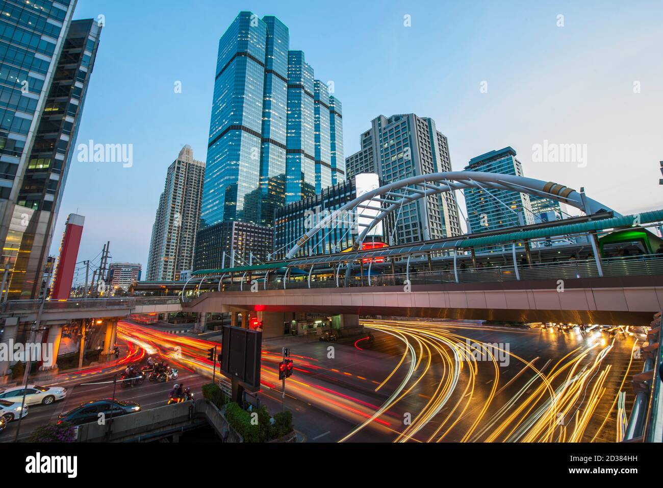 Chong Nonsi pedestrian bridge in Bangkok's Sathorn area Stock Photo - Alamy