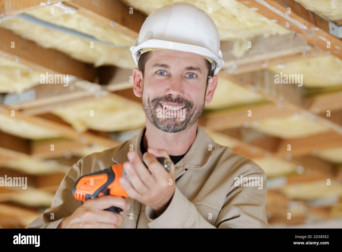 Handy man manual screwdriver hi-res stock photography and images - Alamy
