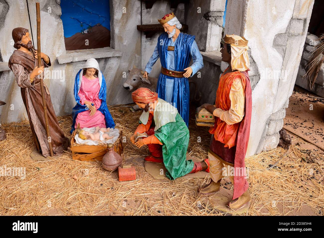 Christmas nativity scene crib Stock Photo - Alamy