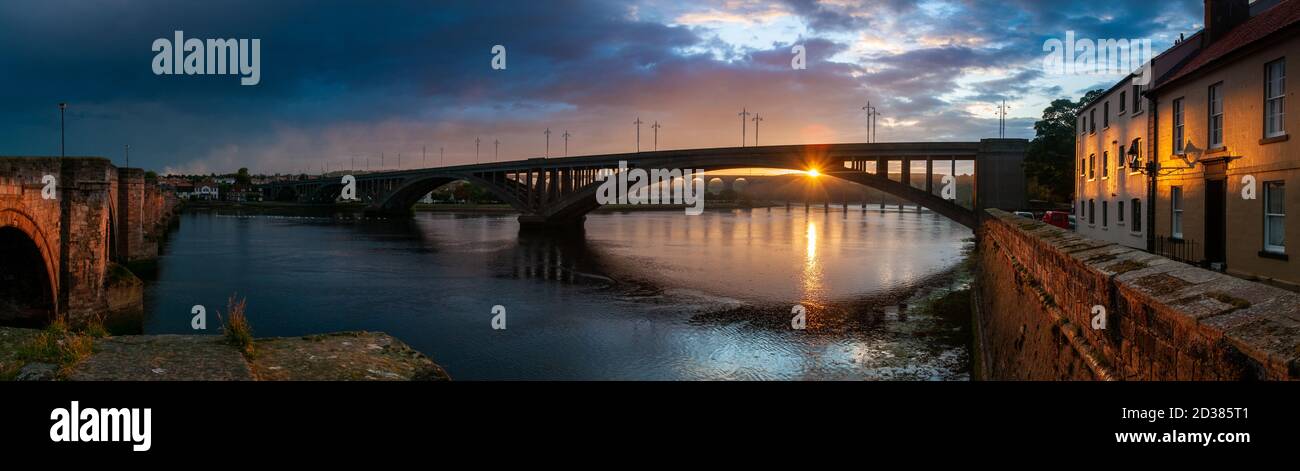 Royal border bridge sunset river tweed hi-res stock photography and ...