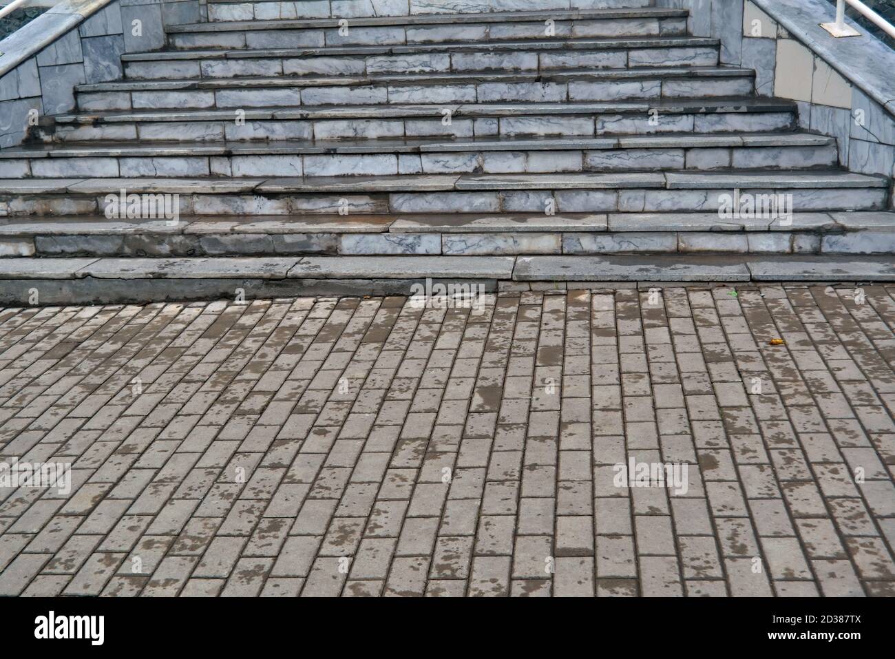 Stair architecture hi-res stock photography and images - Alamy