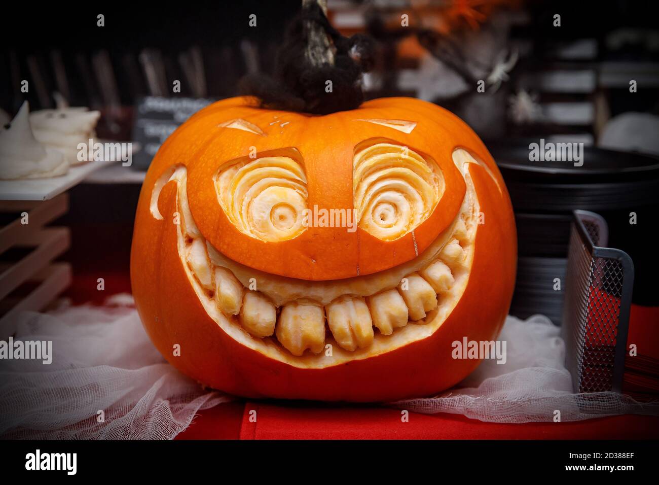 Smiling pumpkin cartoon hi-res stock photography and images - Alamy
