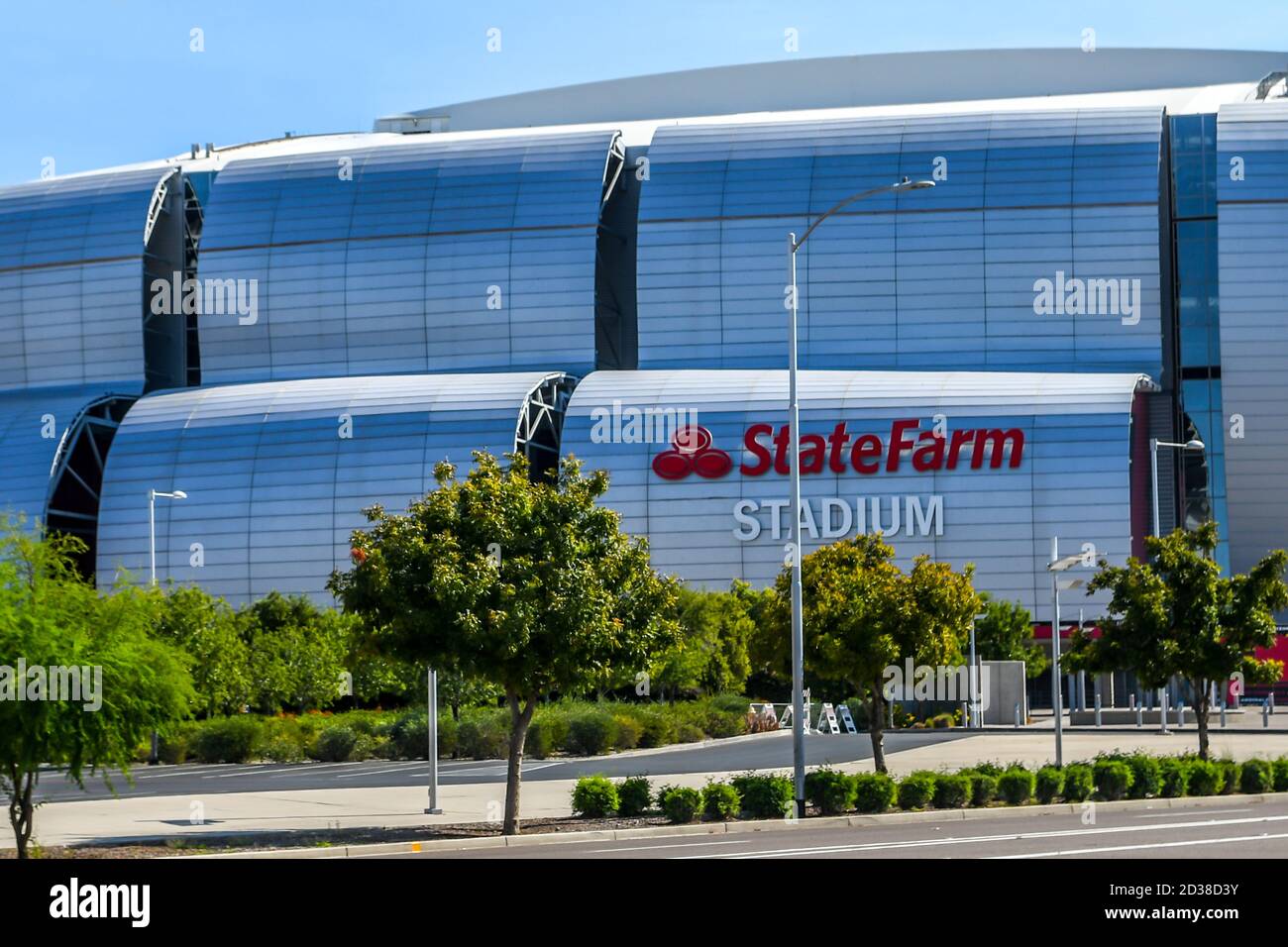 Concrete and glass stadium hi-res stock photography and images - Alamy