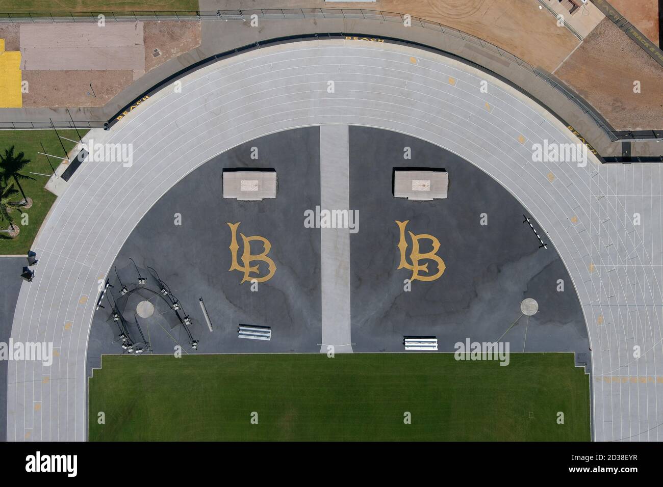 Track apron High Resolution Stock Photography and Images - Alamy