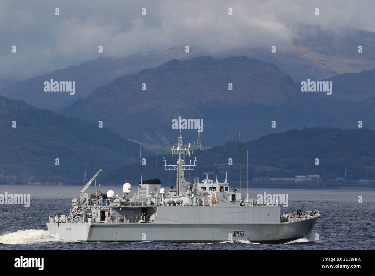 HMS Grimsby (M108), a Sandown-class minehunter operated by the Royal ...