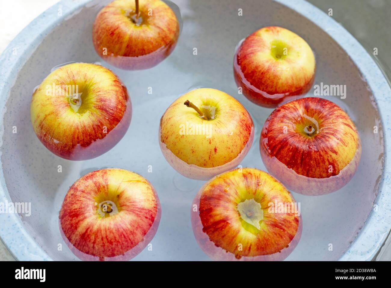 Apples in water top view hi-res stock photography and images - Alamy