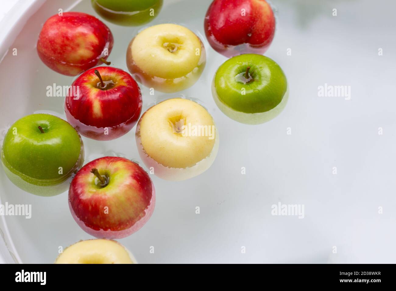 Apples in water top view hi-res stock photography and images - Alamy