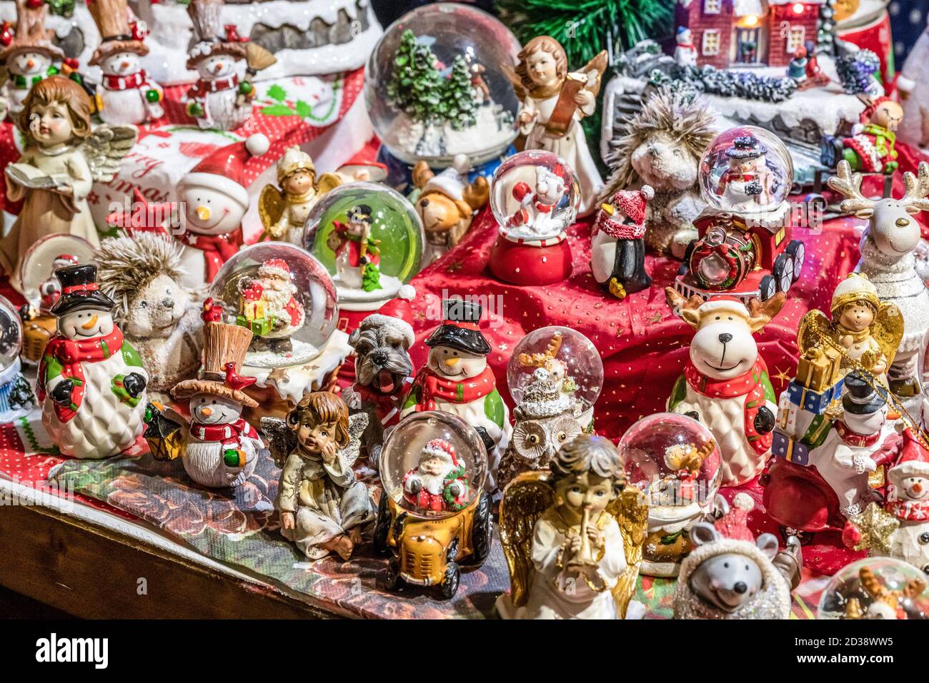 German traditional gift shop hi-res stock photography and images - Alamy