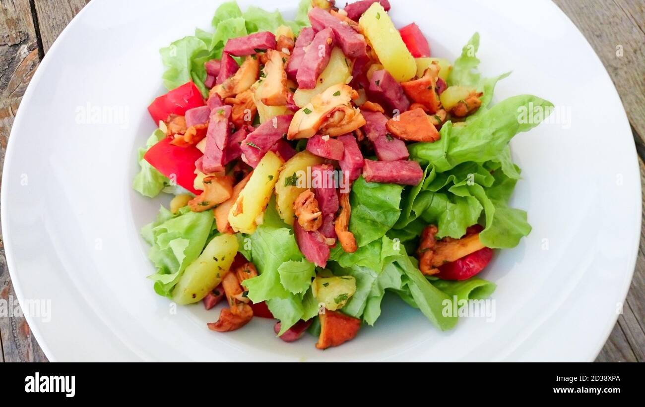 Composed salad hi-res stock photography and images - Alamy