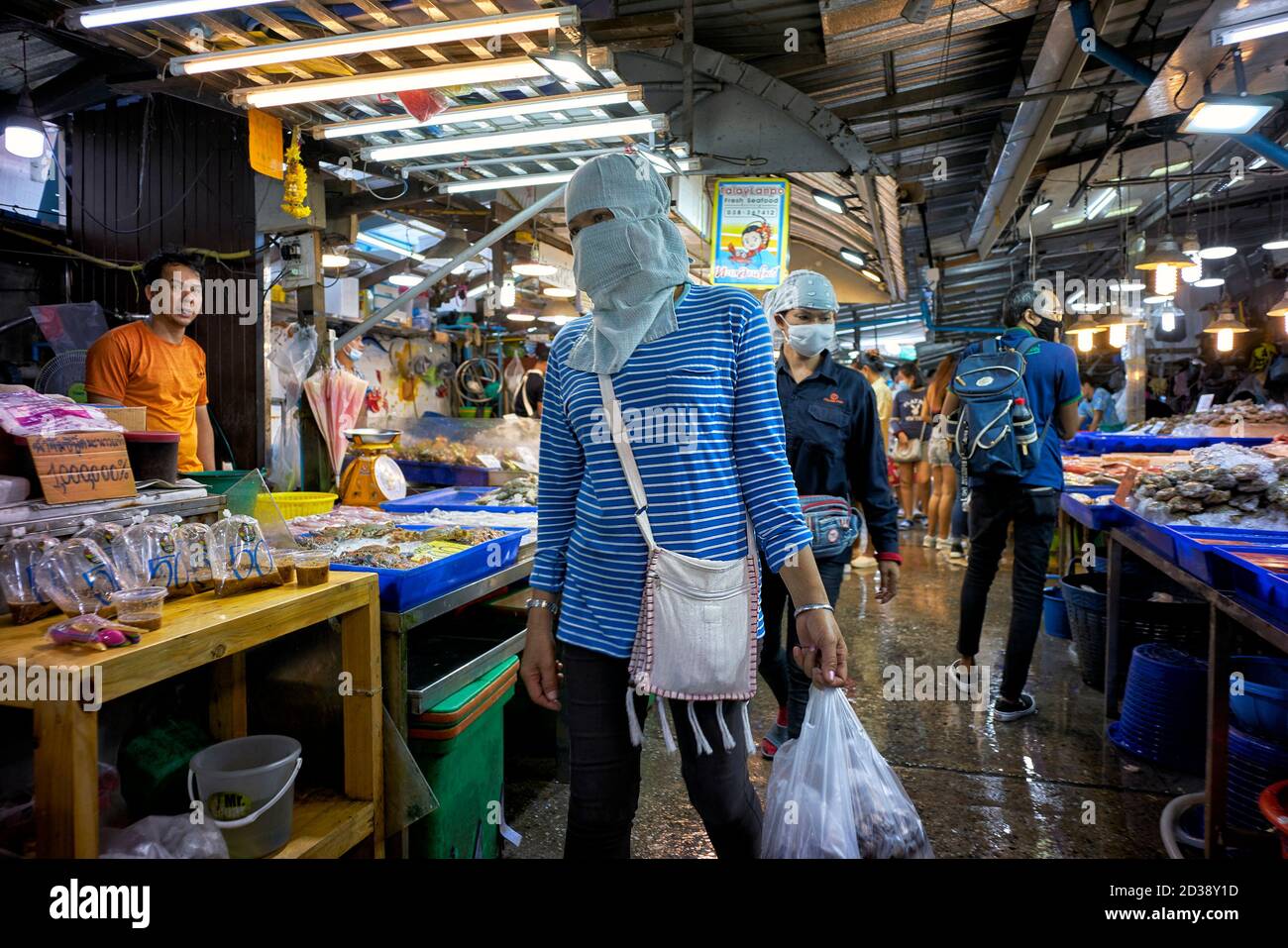 Southeast asian mask hi-res stock photography and images - Alamy