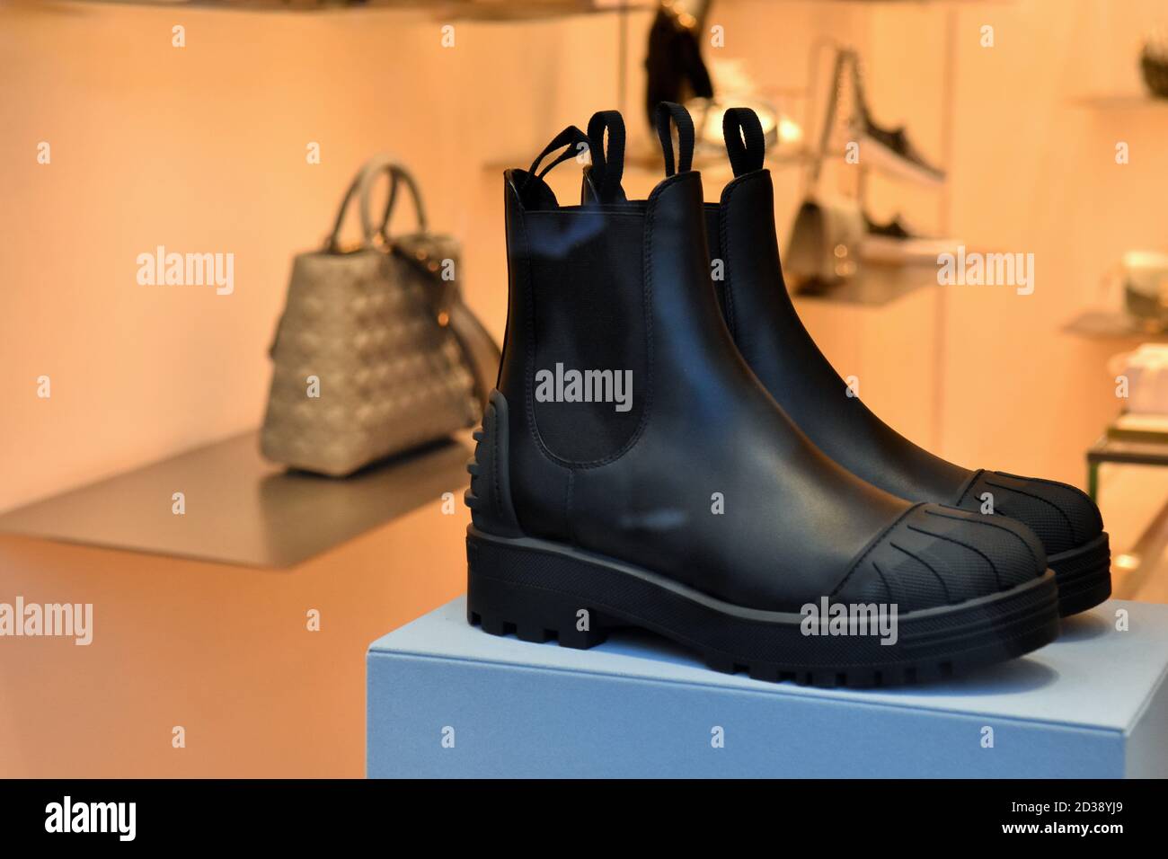 SHOES ON DISPLAY AT DIOR BOUTIQUE IN SPAGNA SQUARE Stock Photo - Alamy