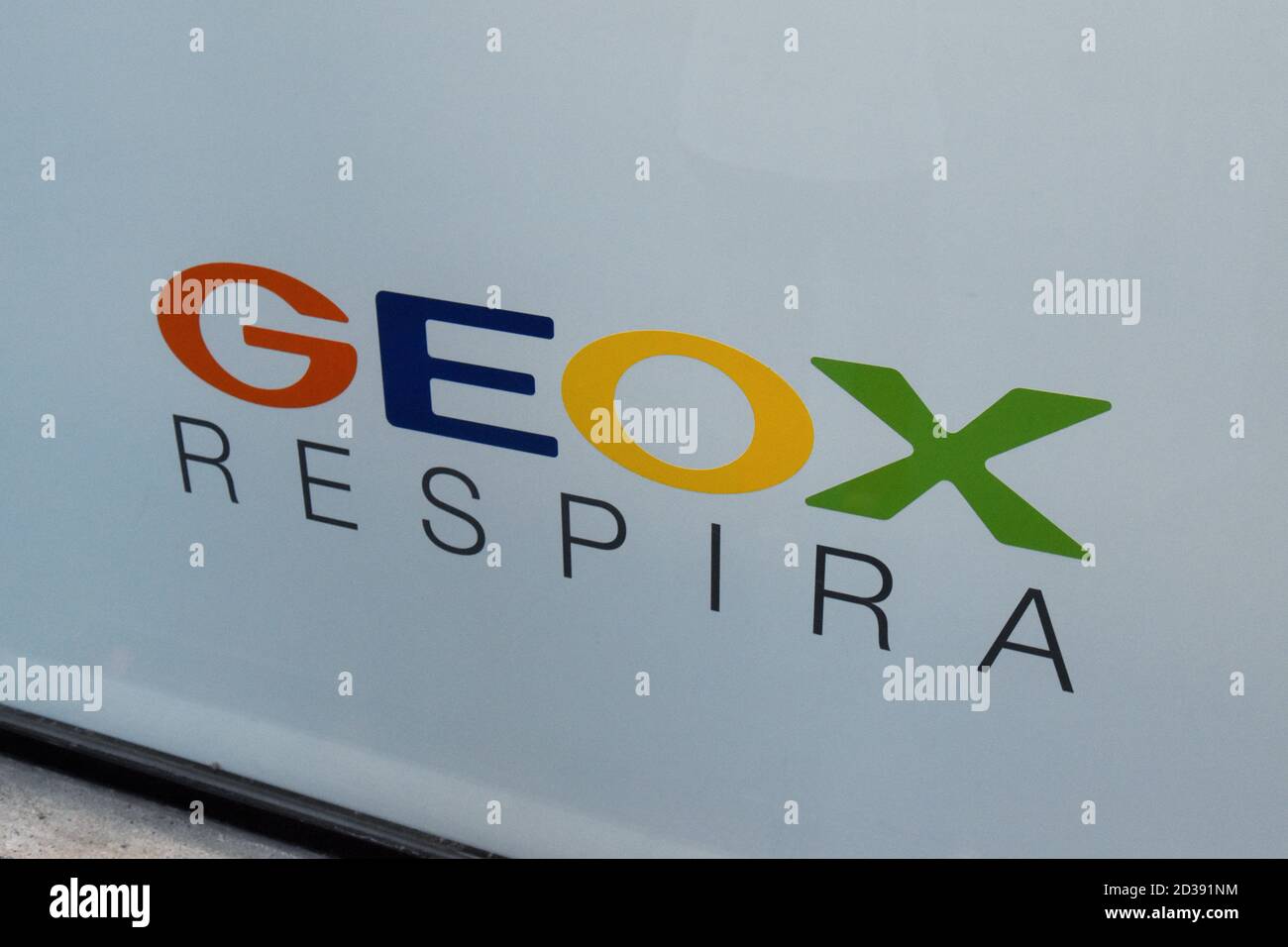Geox hi-res stock photography and images - Alamy