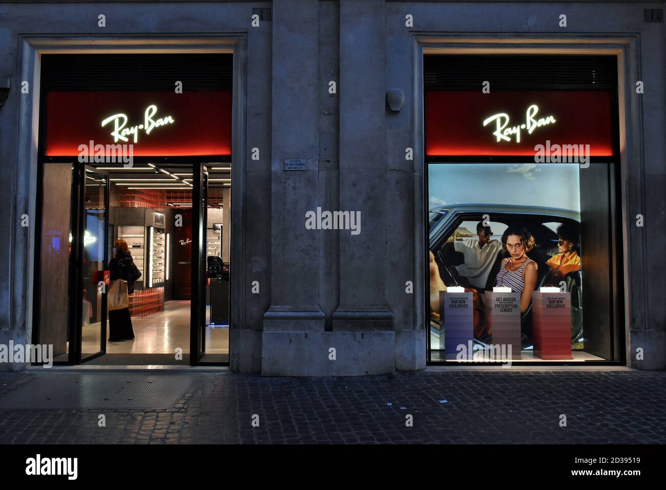 SHOWCASES OF RAY-BAN FASHION GLASSES Stock Photo - Alamy