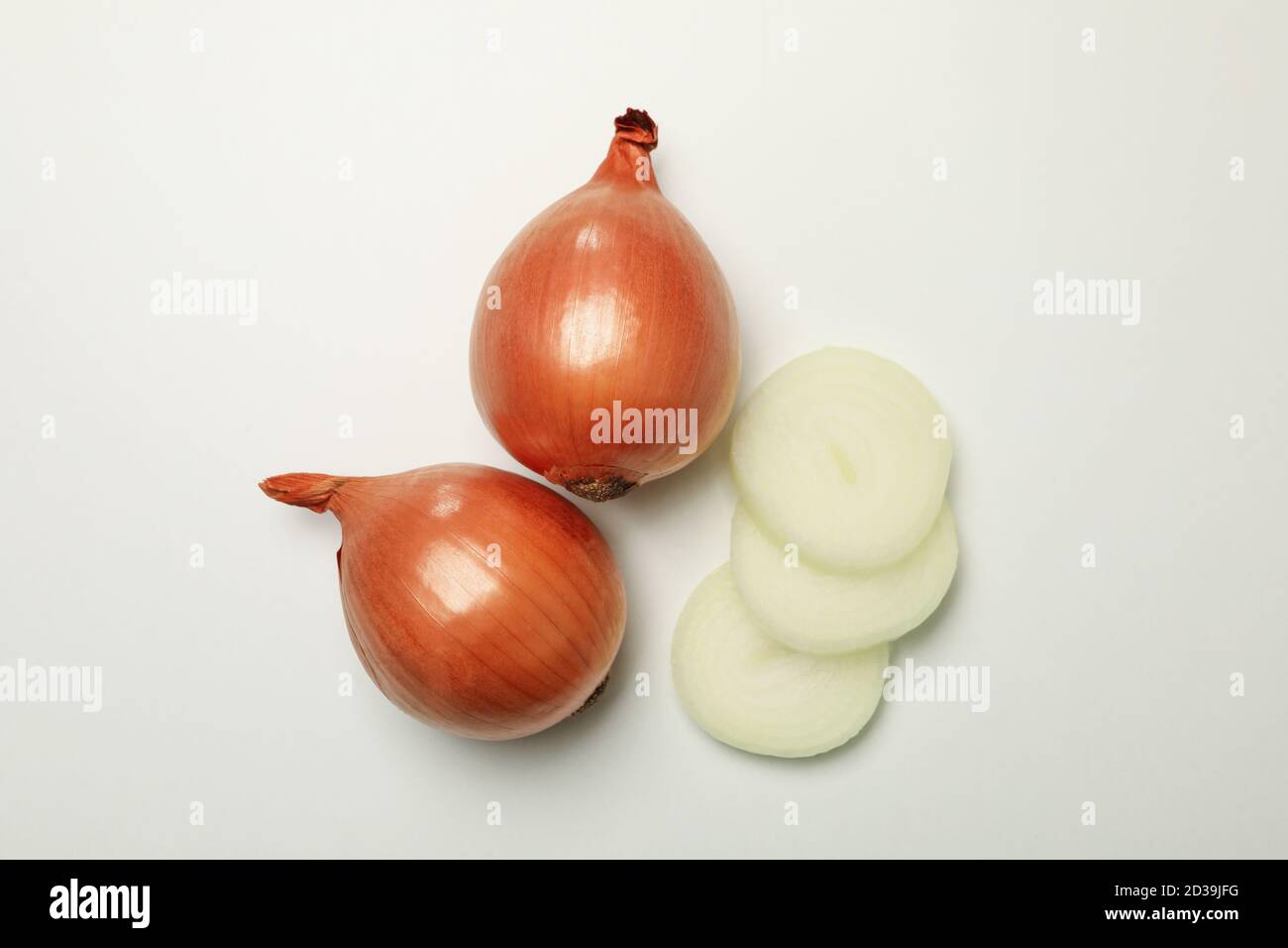 Fresh raw onion on white background, close up Stock Photo - Alamy
