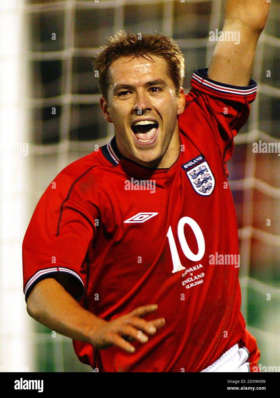 Michael Owen 2002 High Resolution Stock Photography and Images - Alamy