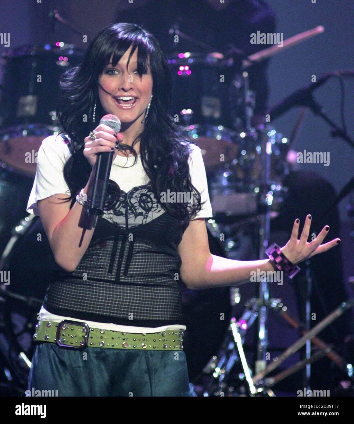 Ashlee simpson 2004 hi-res stock photography and images - Alamy
