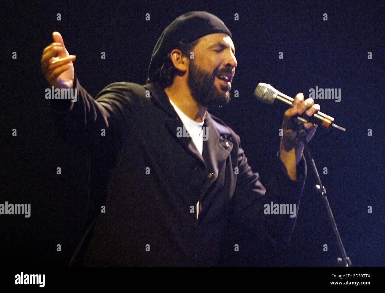 Merengue in the dominican republic hi-res stock photography and images ...