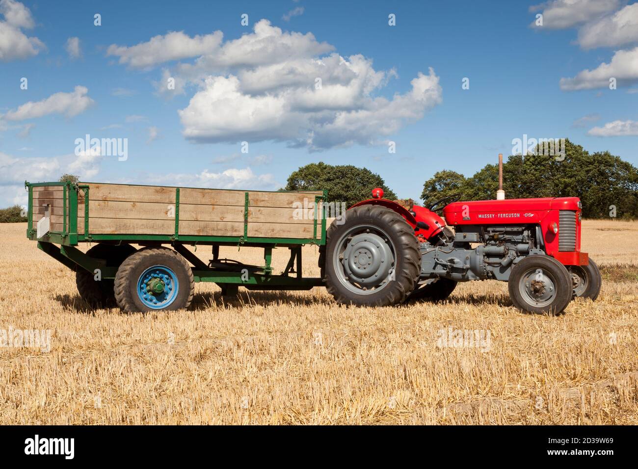 Vintage Massey Ferguson 65 tractor and trailer Stock Photo - Alamy