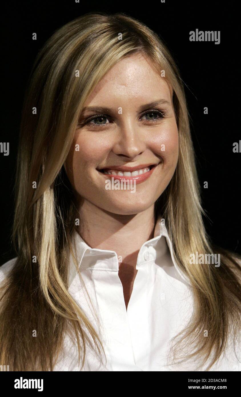 Showbiz tv party hi-res stock photography and images - Alamy