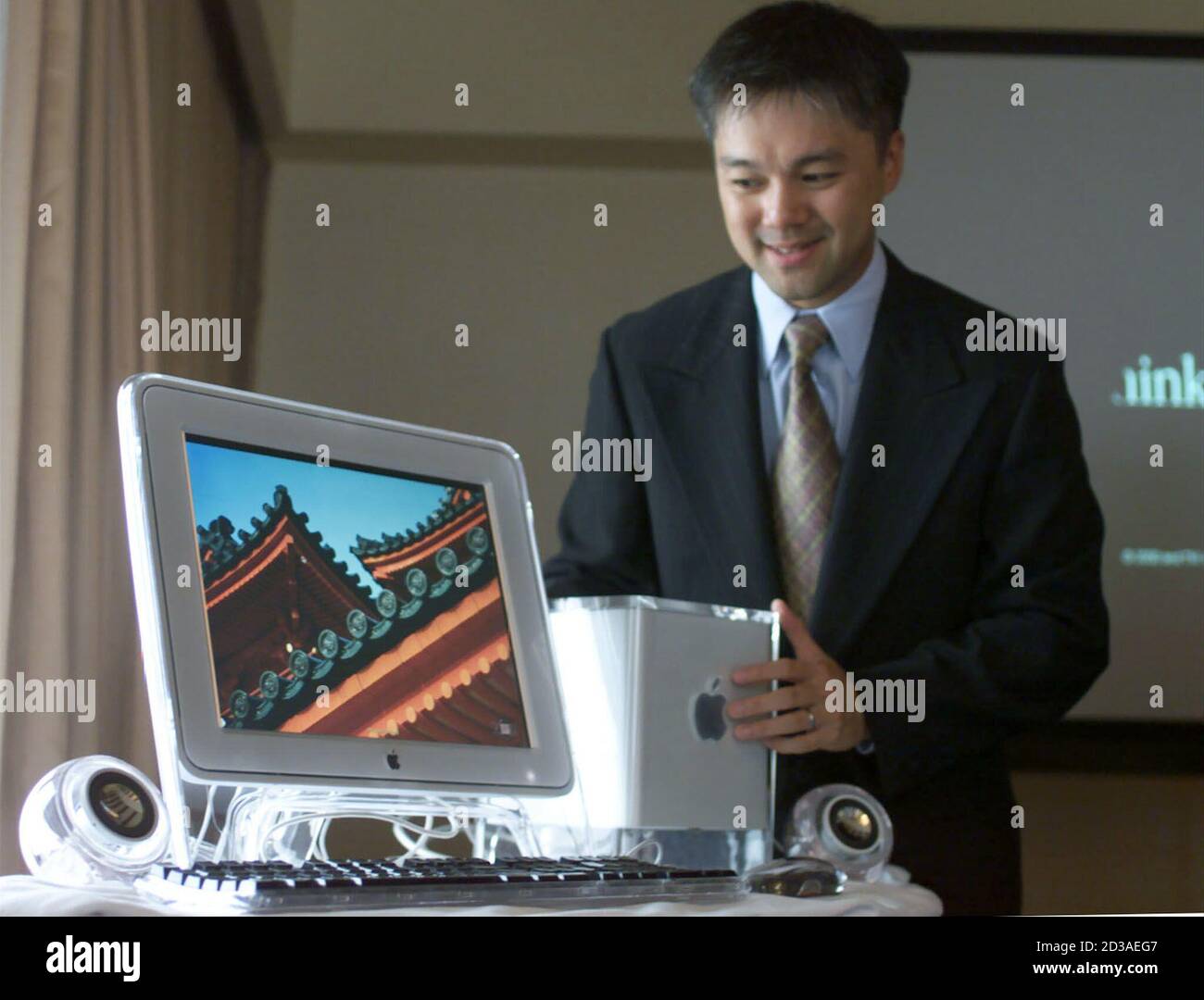 Mac desktop 2000 hi-res stock photography and images - Alamy