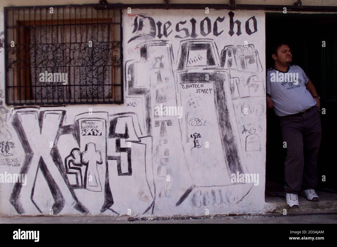 Graffiti gang markings hi-res stock photography and images - Alamy