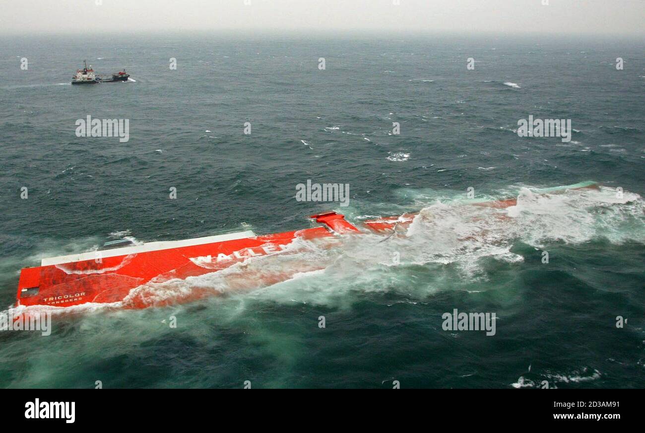 Container ship dover cargo hi-res stock photography and images - Alamy