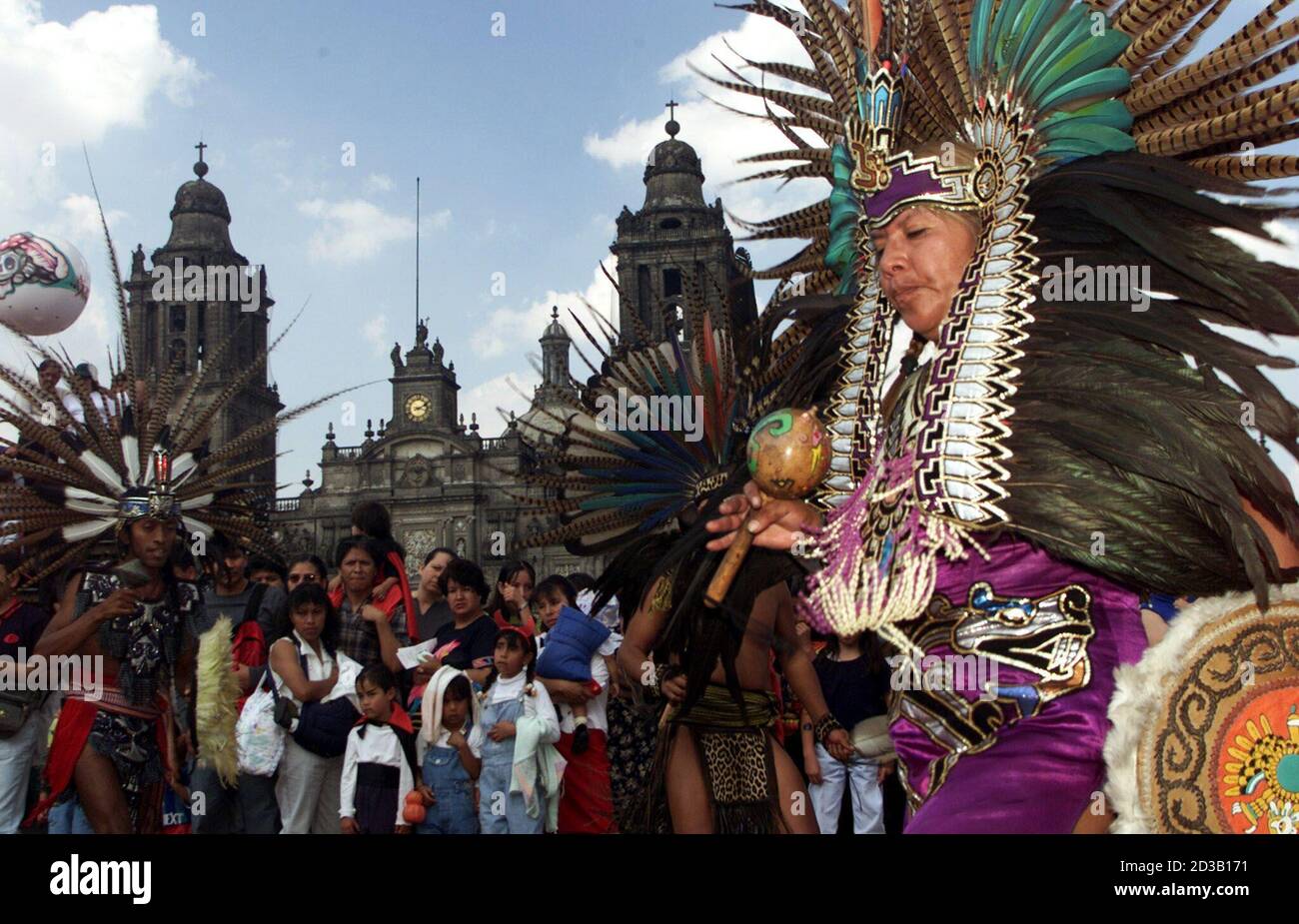 Pre hispanic indians hi-res stock photography and images - Alamy