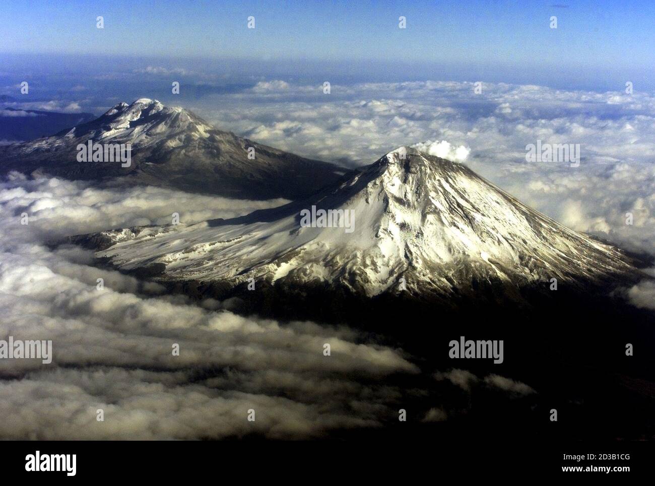 Popocatépetl aerial hi-res stock photography and images - Alamy