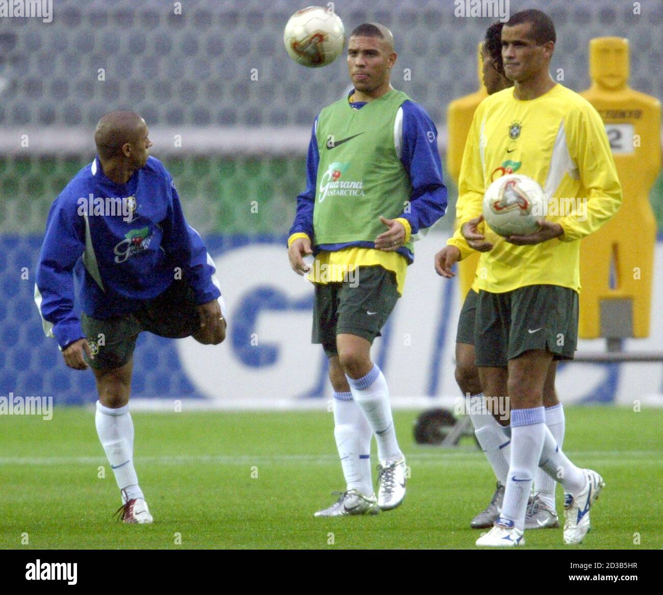 Ronaldo, Rivaldo, Ronaldinho High Resolution Stock Photography and ...