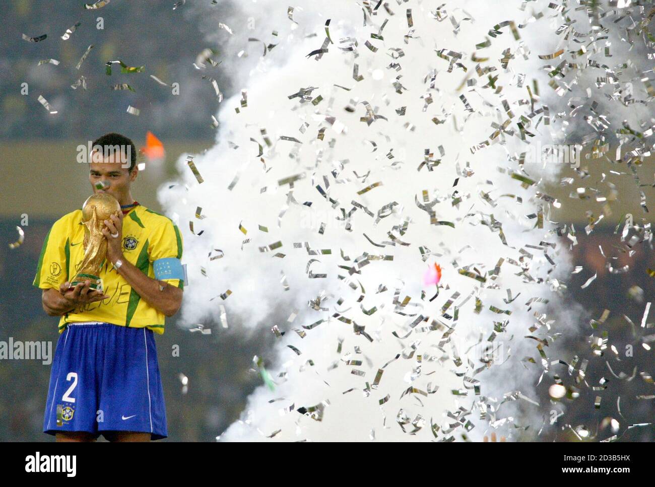 Cafu brazil trophy hi-res stock photography and images - Alamy