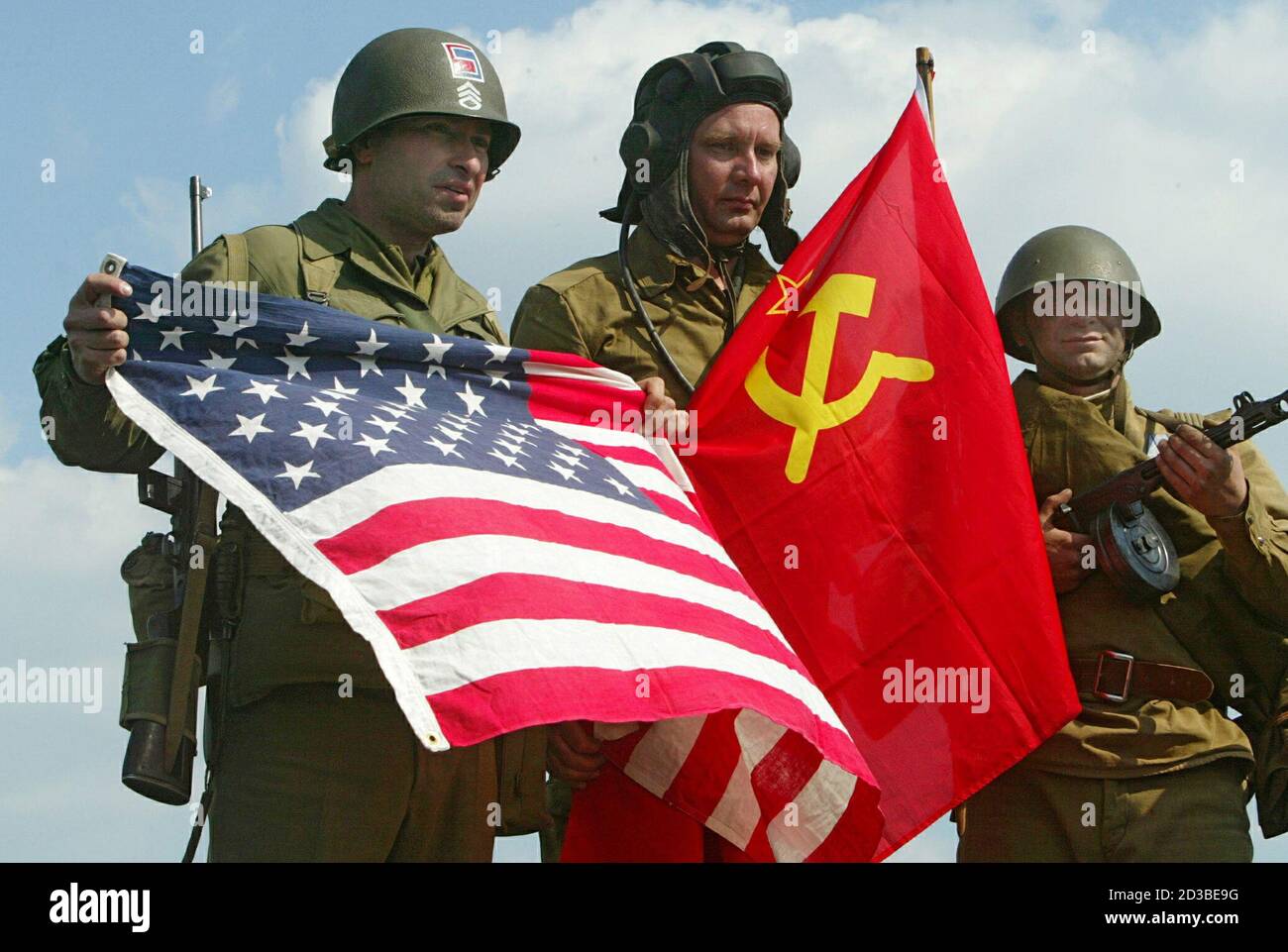 Soviet and american troops hi-res stock photography and images - Alamy
