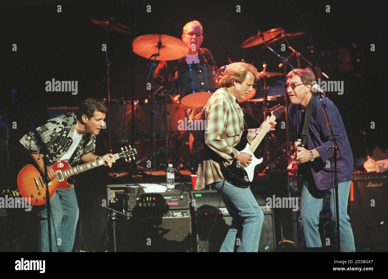 Bands on tour 1960s hi-res stock photography and images - Alamy