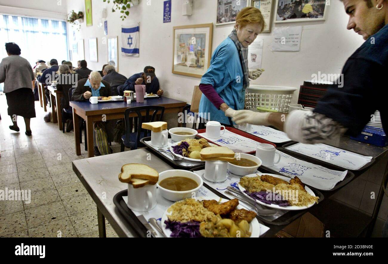 Israel soup kitchen hi-res stock photography and images - Alamy