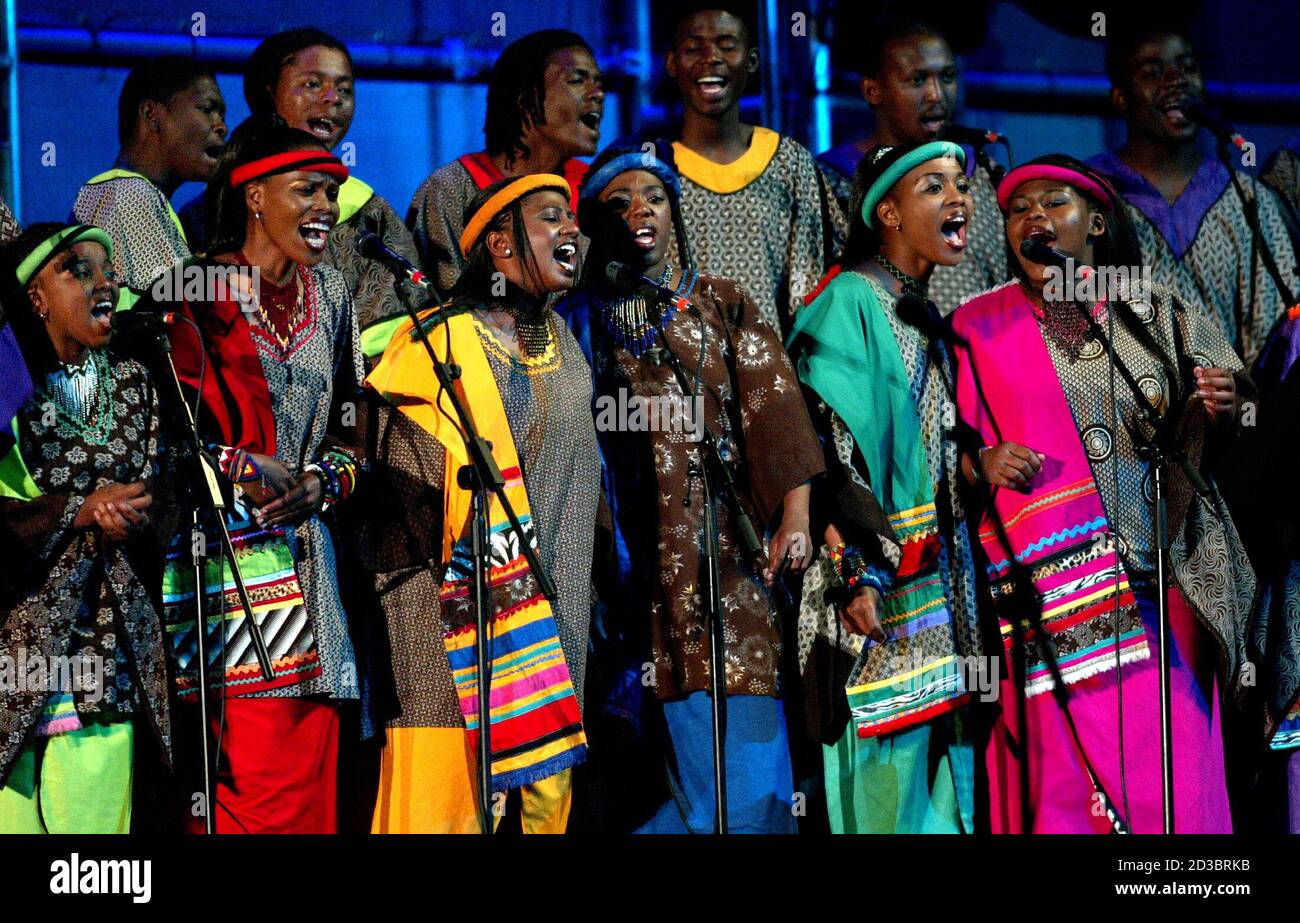 Backing singers hi-res stock photography and images - Alamy