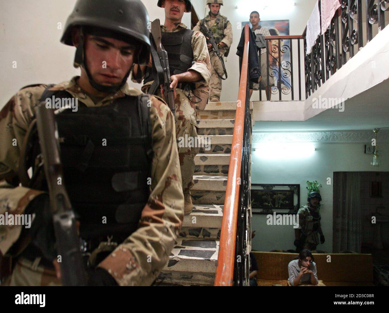 Us soldiers iraq 2005 hi-res stock photography and images - Alamy