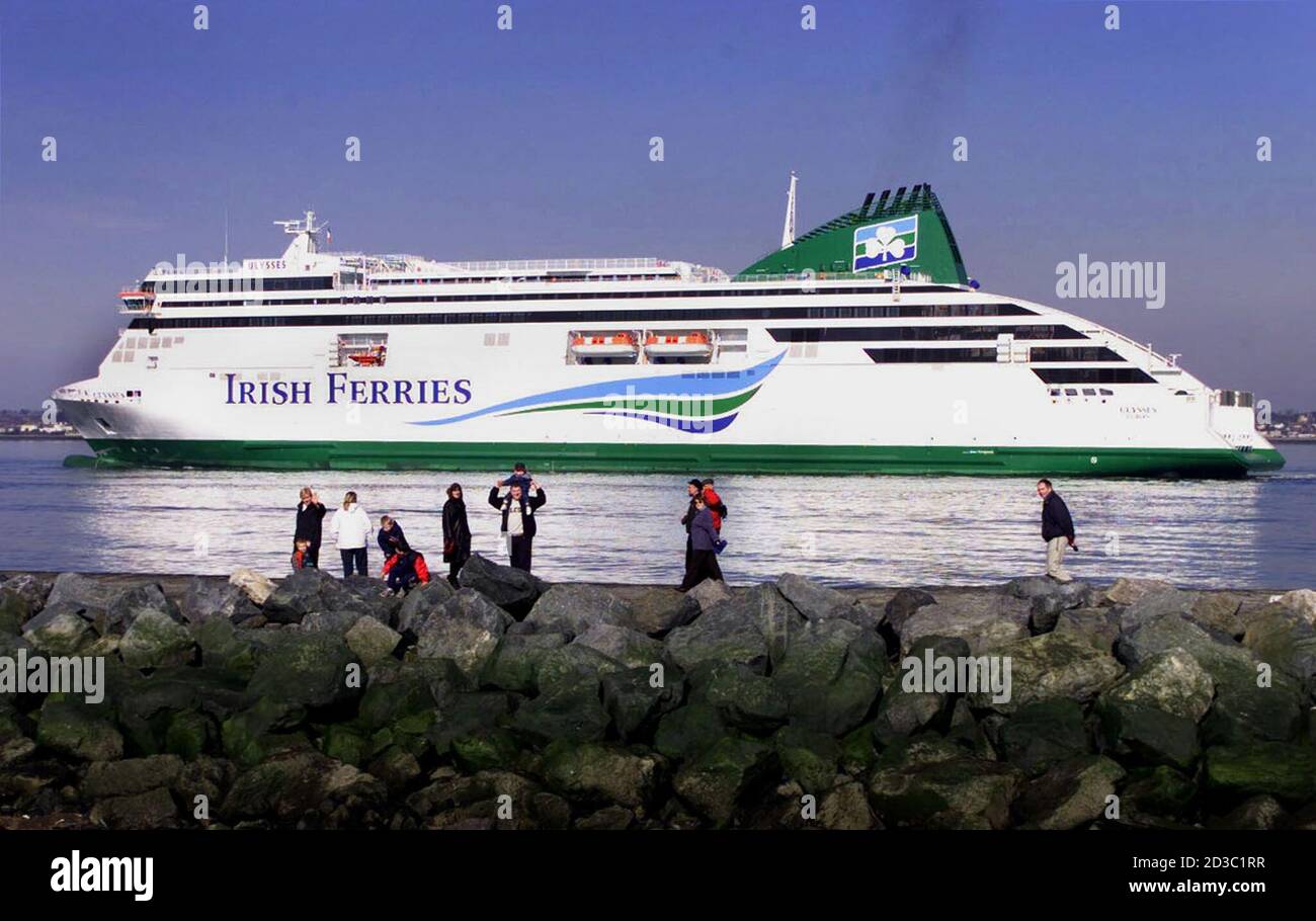 Holyhead car ferry hi-res stock photography and images - Alamy