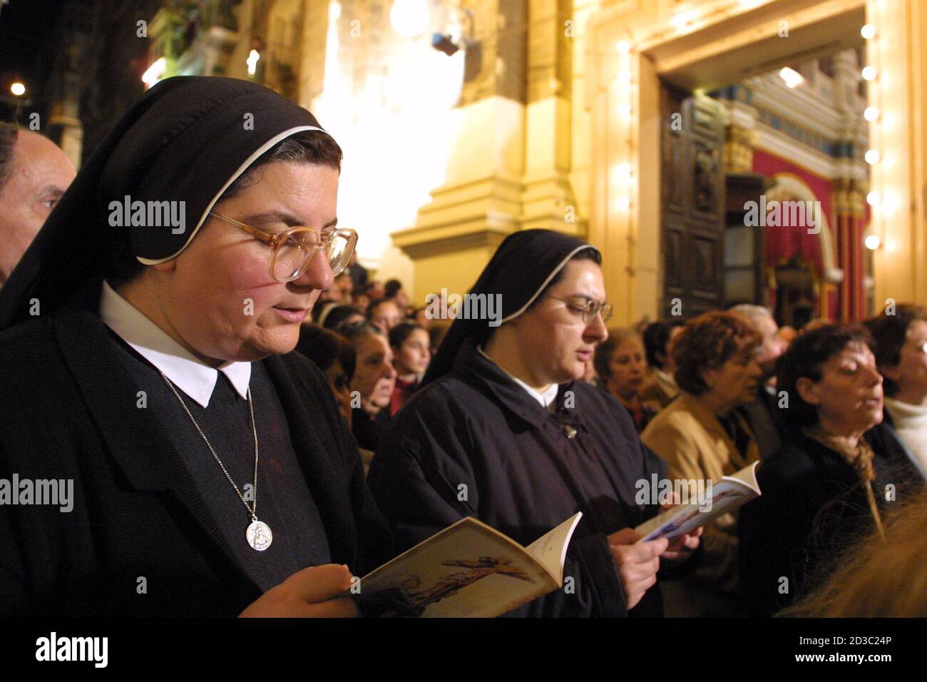 The old nuns head hi-res stock photography and images - Alamy