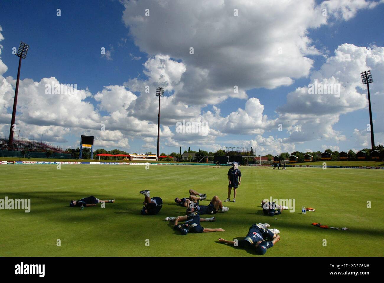Australian team stretch hi-res stock photography and images - Alamy