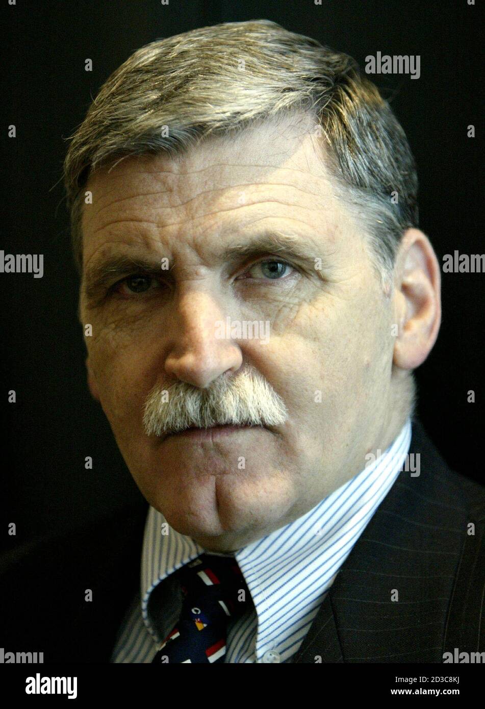 General romeo dallaire rwanda un hi-res stock photography and images ...