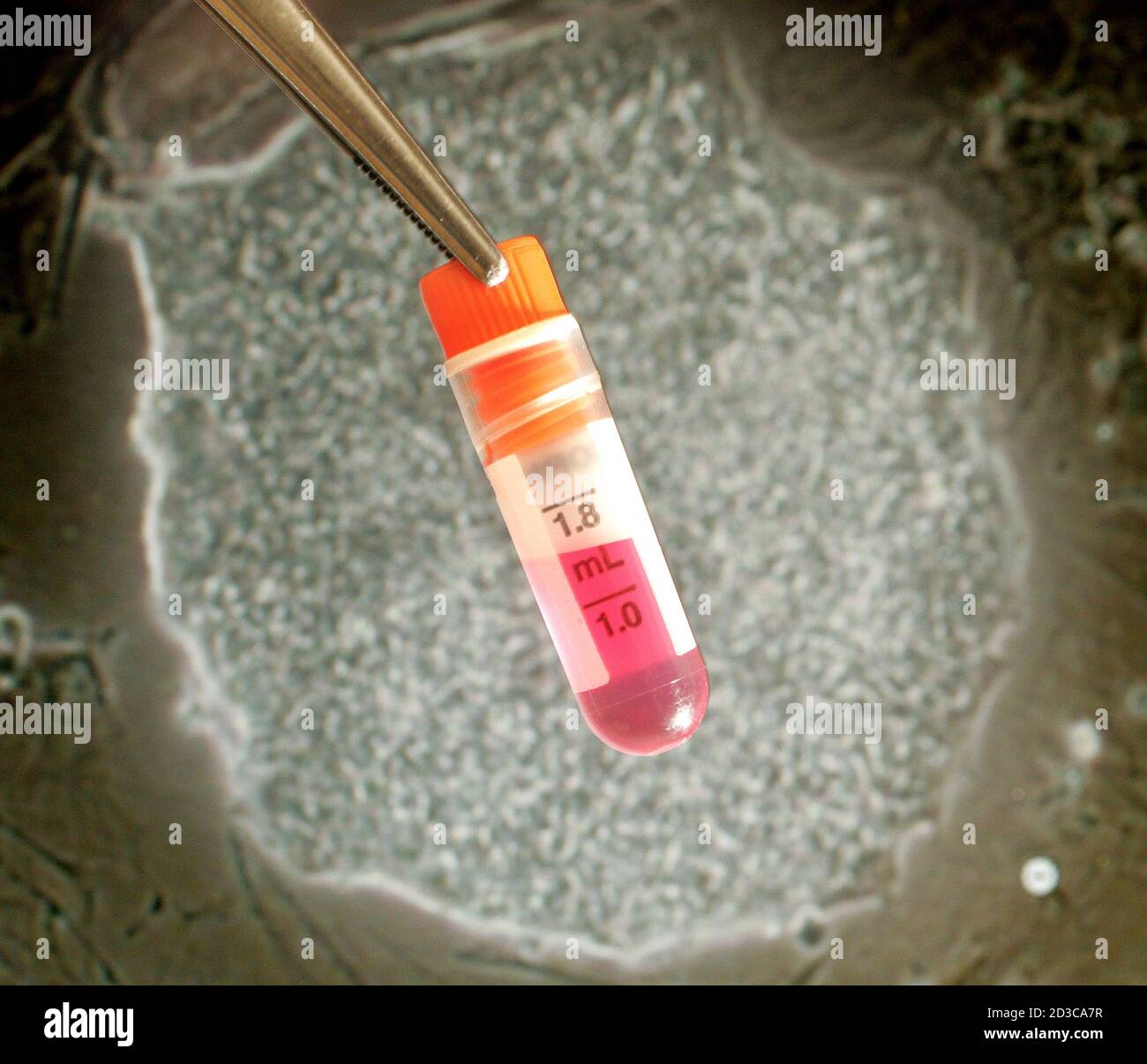 Breaking ampoule hi-res stock photography and images - Alamy